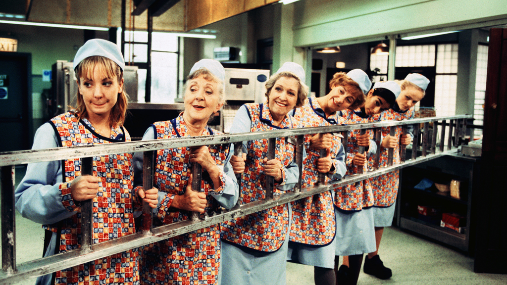 Episode 1, Season 2 : Catering - Dinnerladies